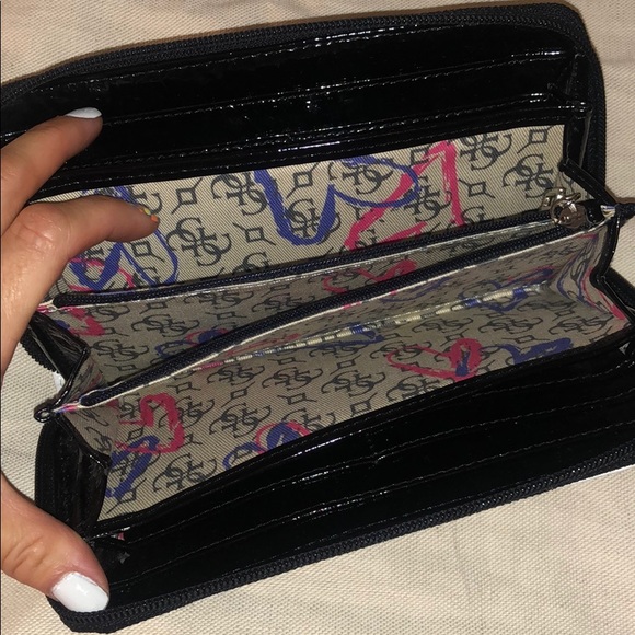 Guess | Bags | Guess Long Wallet | Poshmark